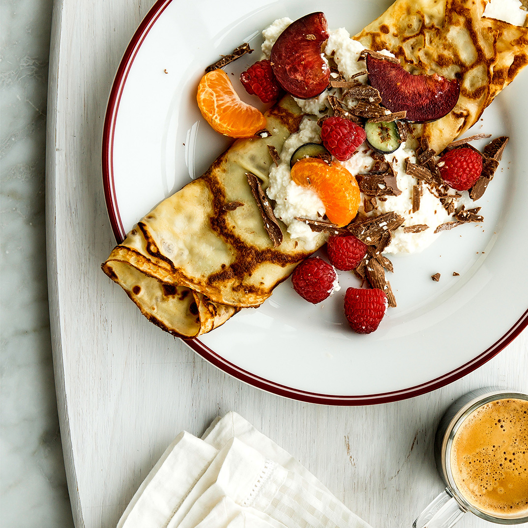 Crêpes farcies à la ricotta et au chocolat | RICARDO