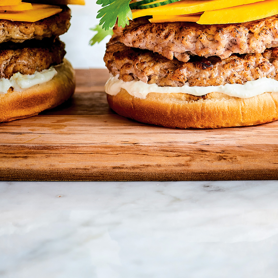 Pork Burgers with Mango | RICARDO