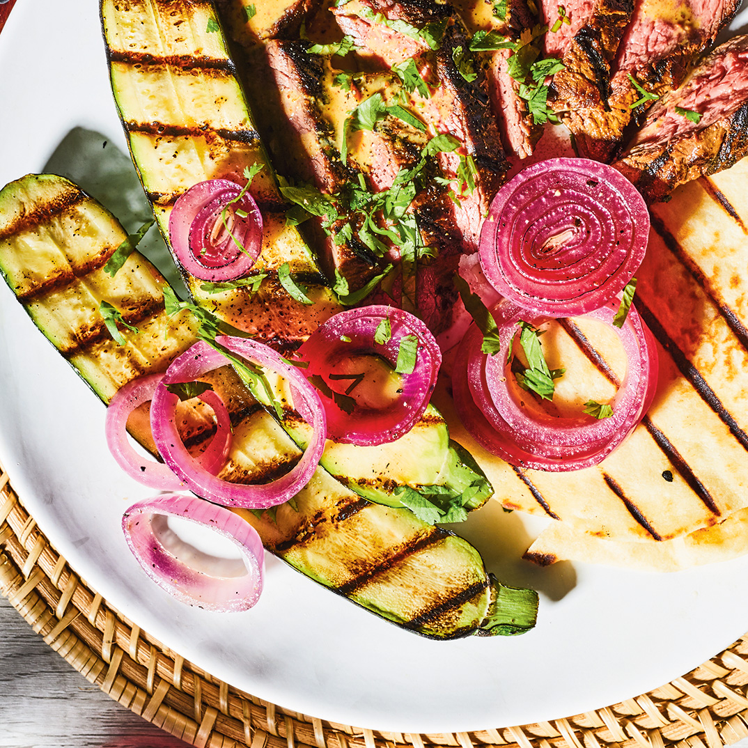 Bavette grillée, marinade au yogourt à l’orange et au cari | RICARDO