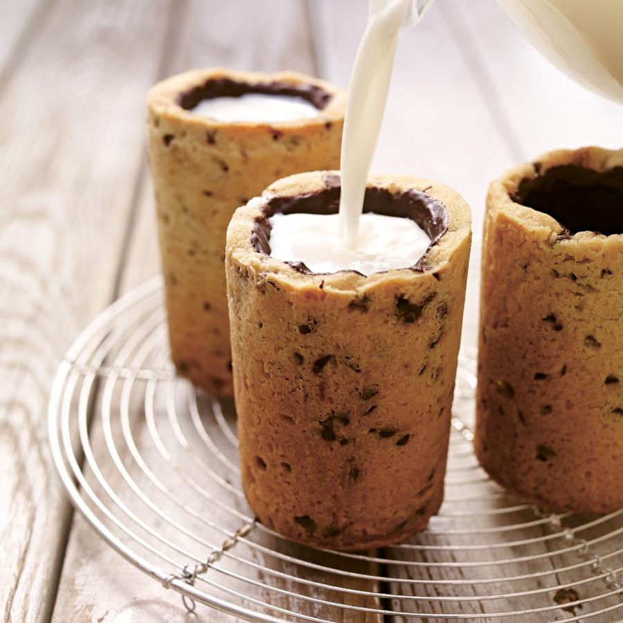 Cookie And Milk Shots How To Make Your Own Cookie Shot Glasses