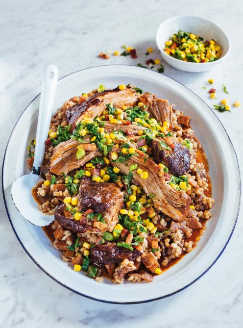 Rôti de porc braisé à l’orge et au maïs | RICARDO