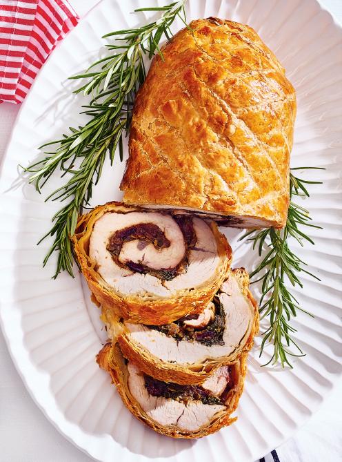 Turkey Wellington with Caramelized Onions and Mushroom Sauce | RICARDO