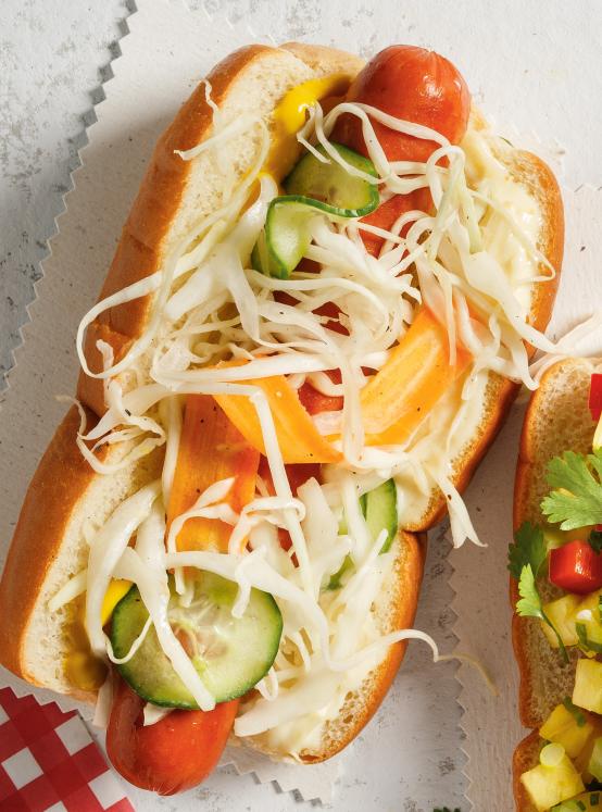 Hot Dogs with Coleslaw | RICARDO