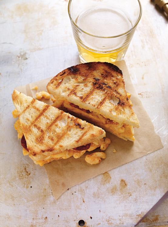 Grilled cheese au macaroni au fromage | RICARDO