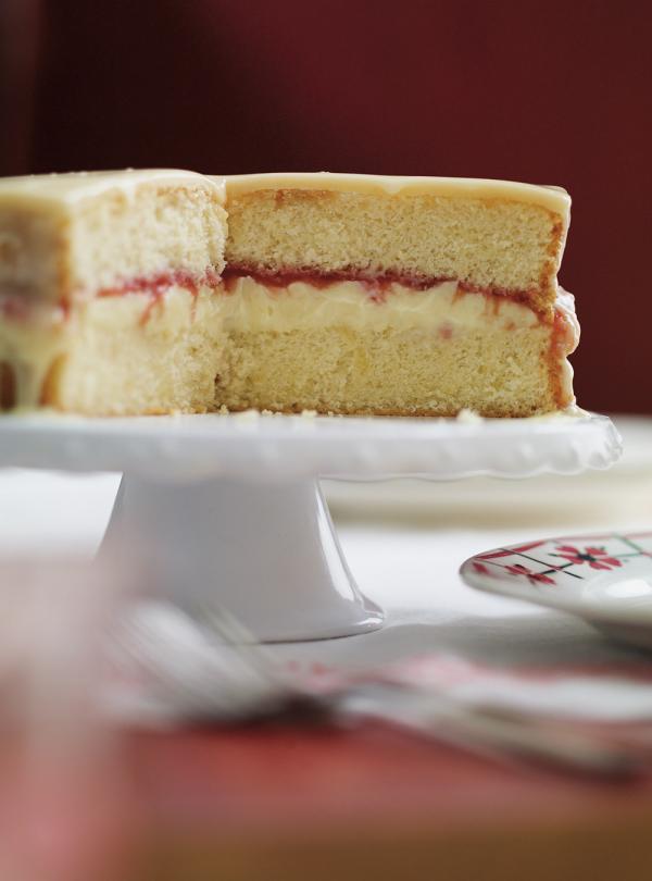 Gâteau Boston au chocolat blanc et à la rhubarbe | Ricardo