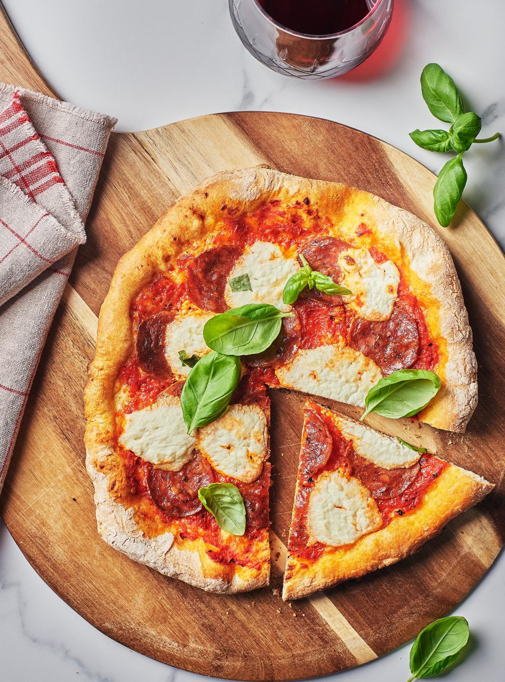 Thin-Crust Fresh Cheese Pizza | RICARDO