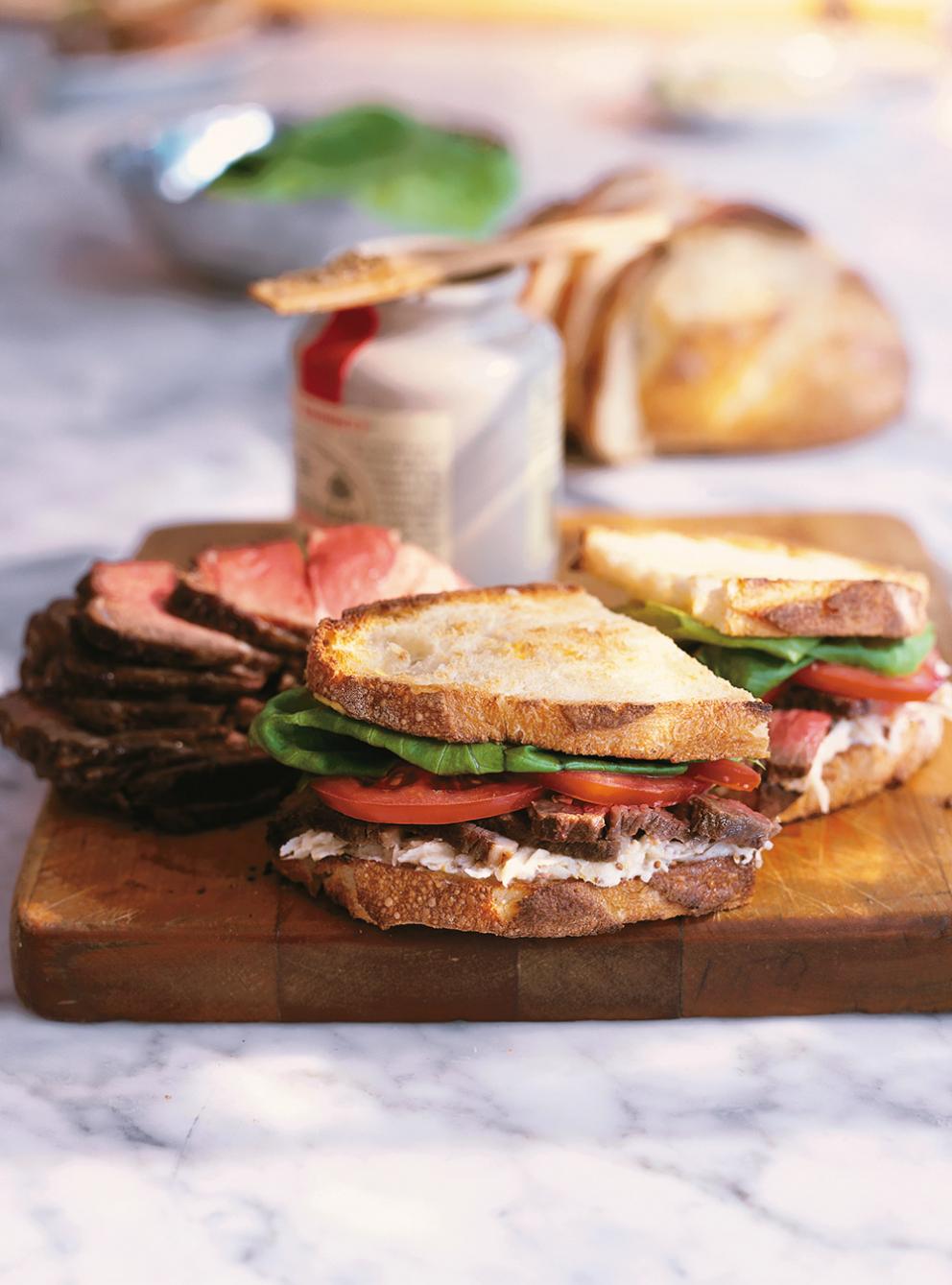 Sandwich au rôti de boeuf et salade rémoulade | RICARDO