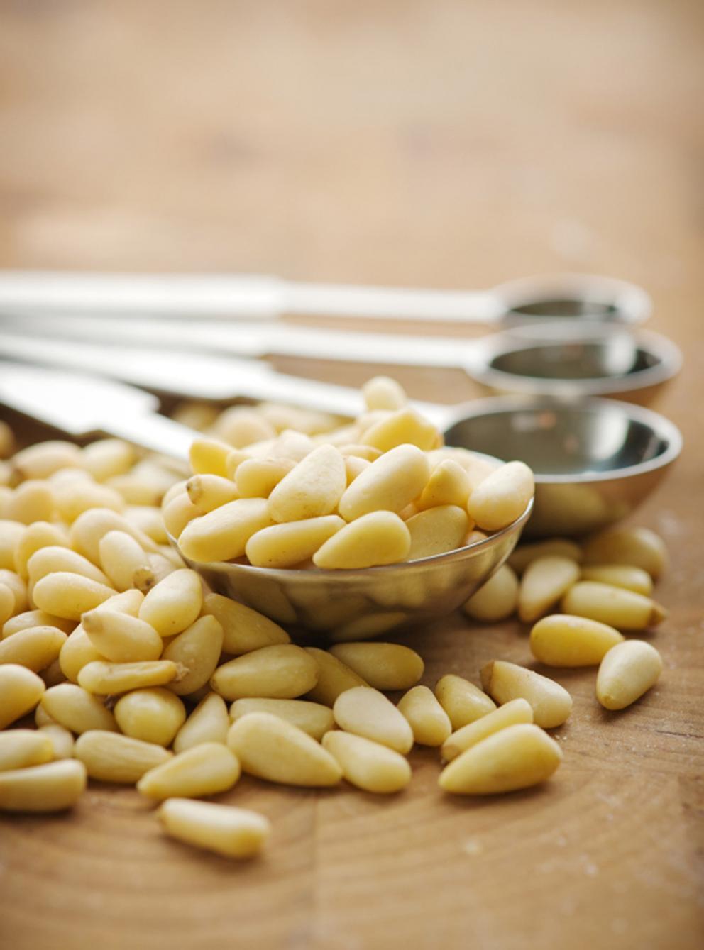 Pine Nut-Crusted Chicken Cutlets | RICARDO