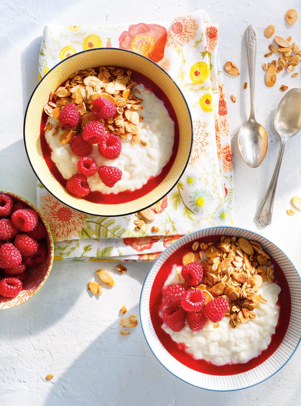 Breakfast Rice Pudding Bowls with Raspberries and Pears | RICARDO