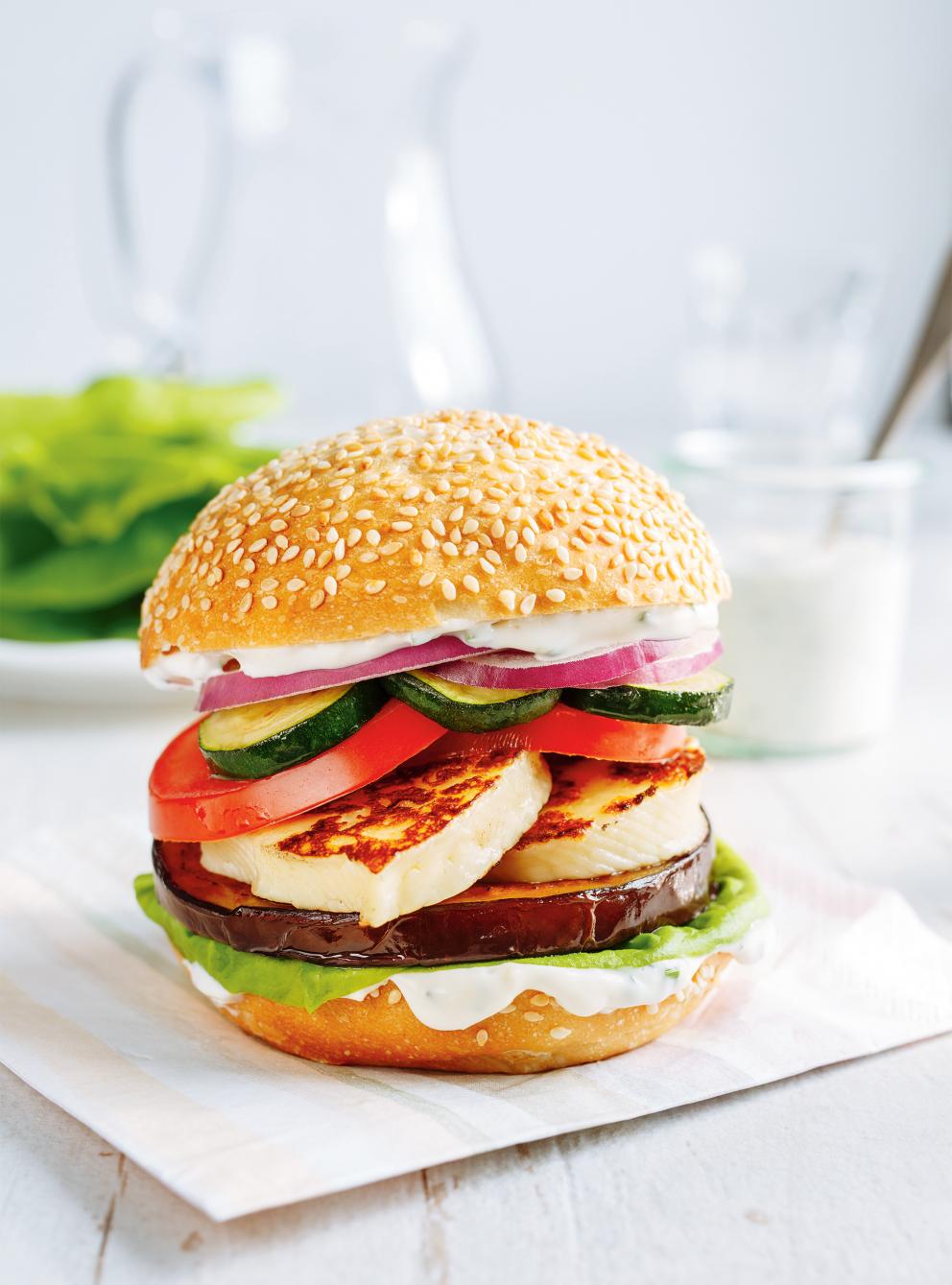 Végé burger au fromage grillé | RICARDO