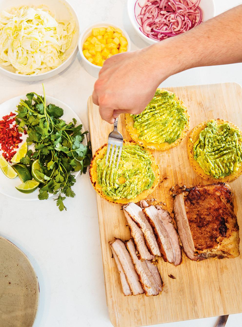 Flanc de porc à l’ail rôti | RICARDO