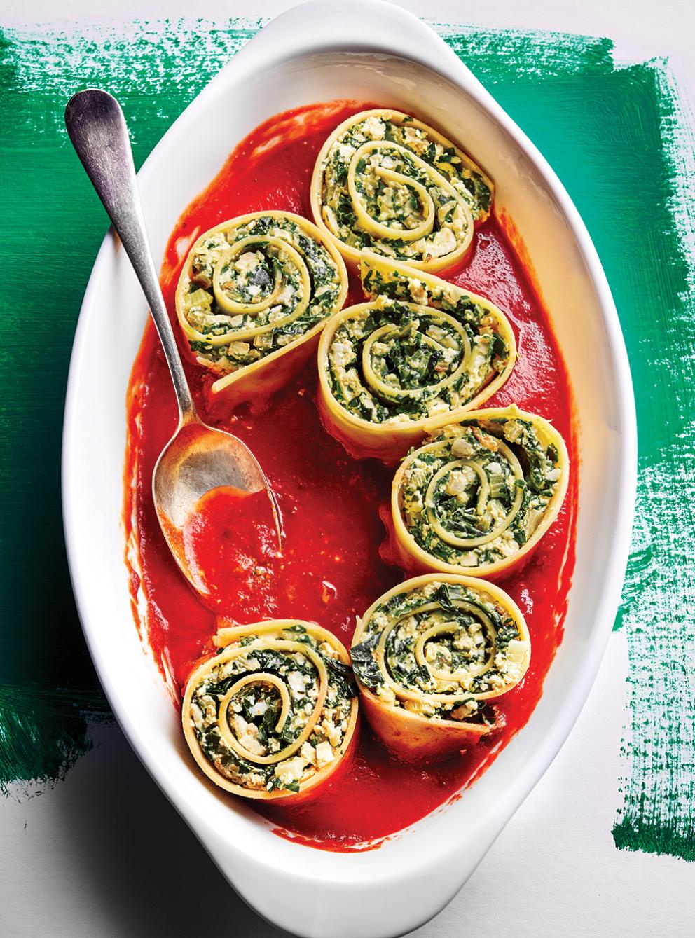 Lasagne roulée (rotolo) à la bette à carde et au tofu | RICARDO