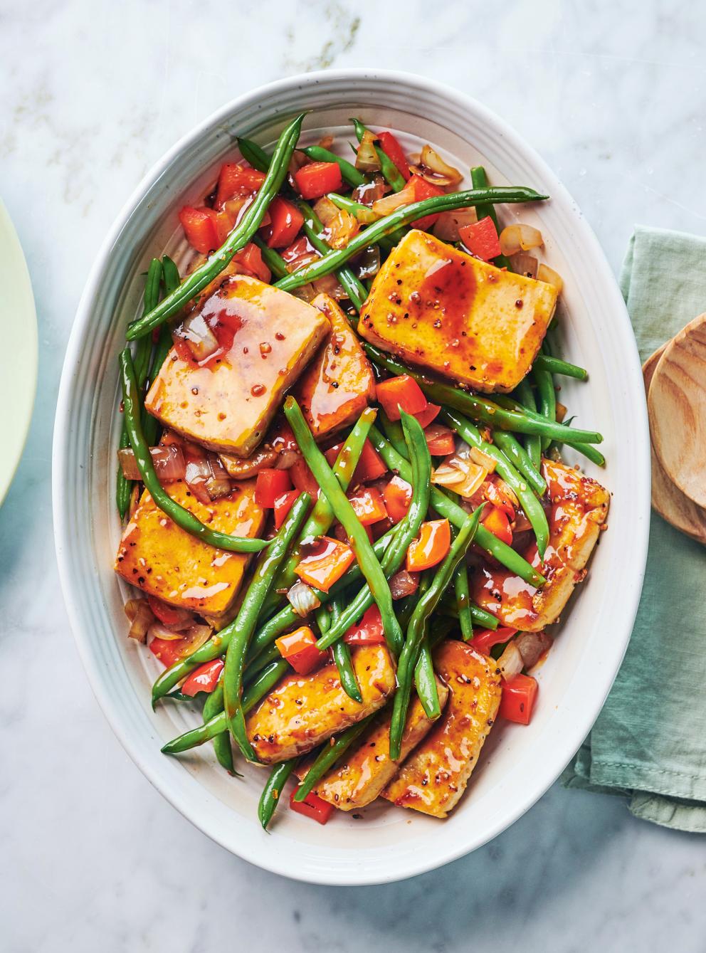 Tofu aux épices à steak et légumes poêlés | RICARDO