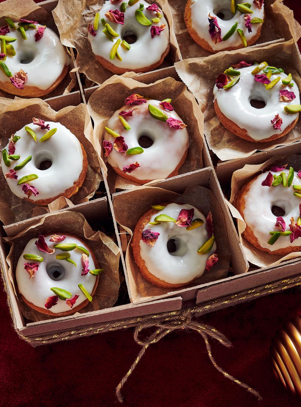 Mini-beignes à l’orange, crème au chocolat blanc | RICARDO