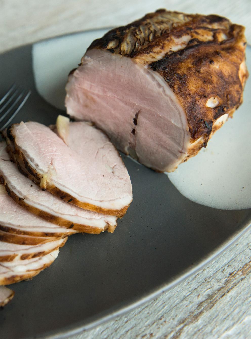 Cold Roast Pork with Roasted Garlic Mayonnaise | RICARDO