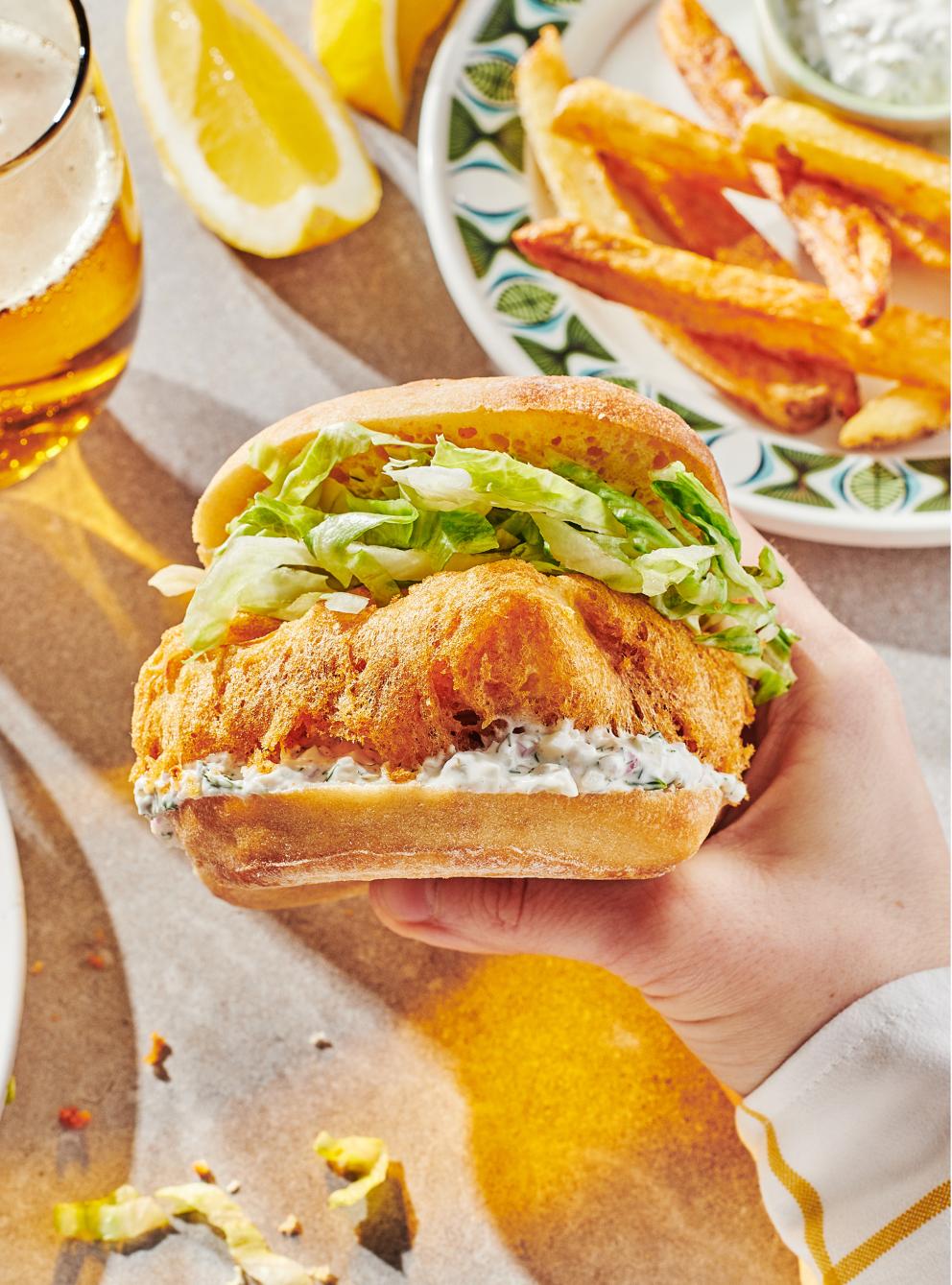 Fish & Chips-Style Tofu Sandwich | RICARDO