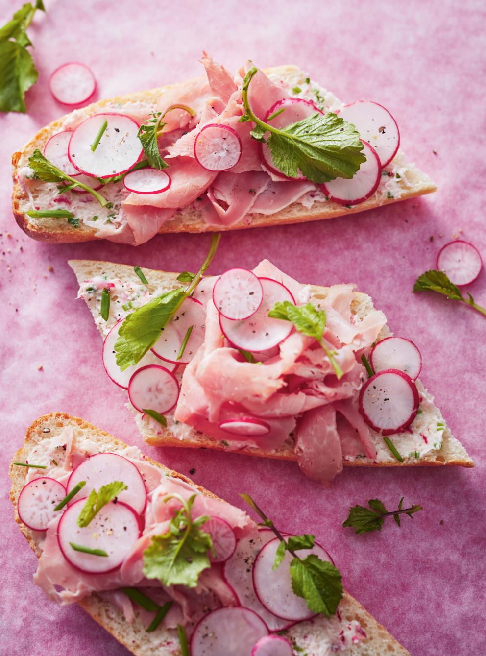 Tartines jambon et beurre aux radis | RICARDO