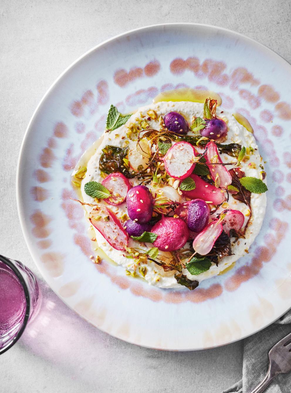 Radis rôtis et ricotta fouettée | RICARDO