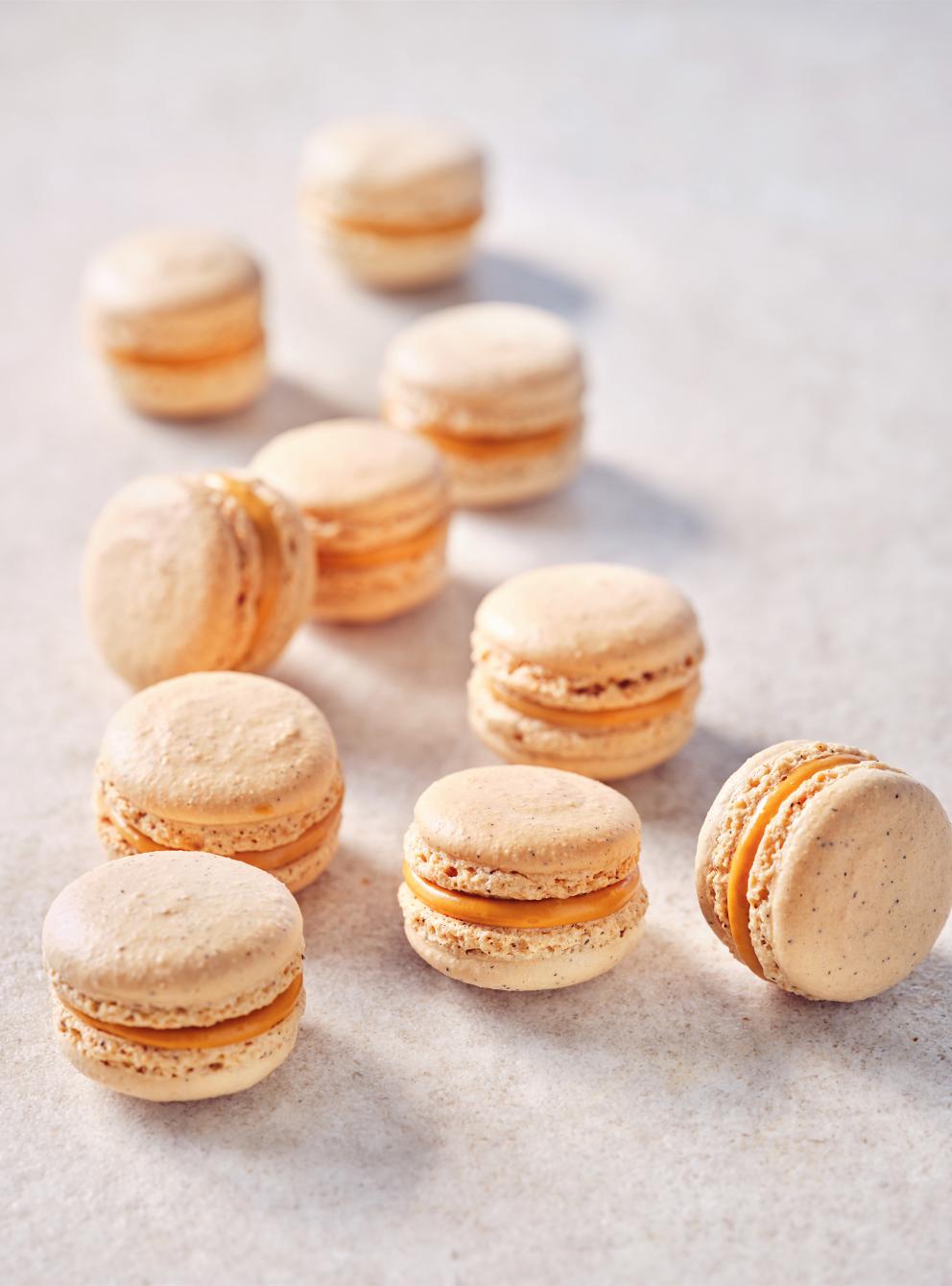 Coffee and Caramel Macarons | RICARDO