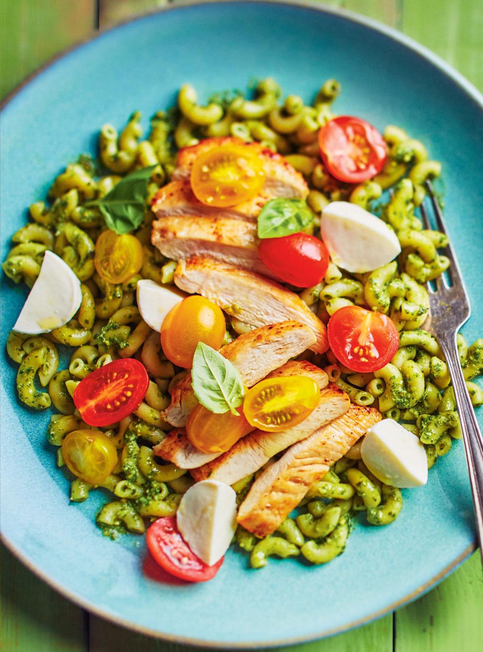 Macaronis au pesto et au poulet | RICARDO